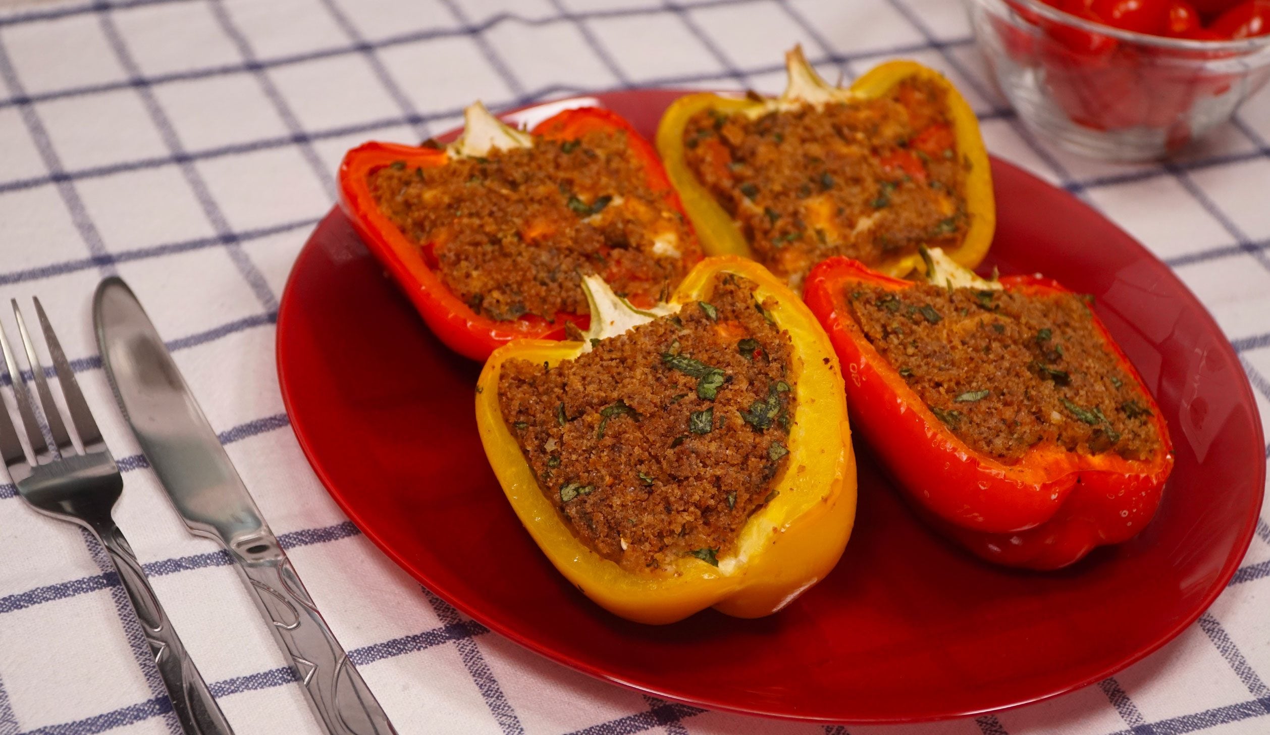 Peperoni imbottiti senza carne: la ricetta classica al forno con ...