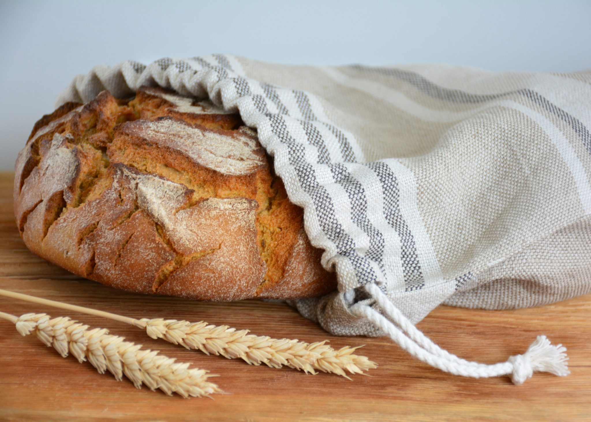 La ricetta del pane in 5 minuti: veloce, facile e senza impasto