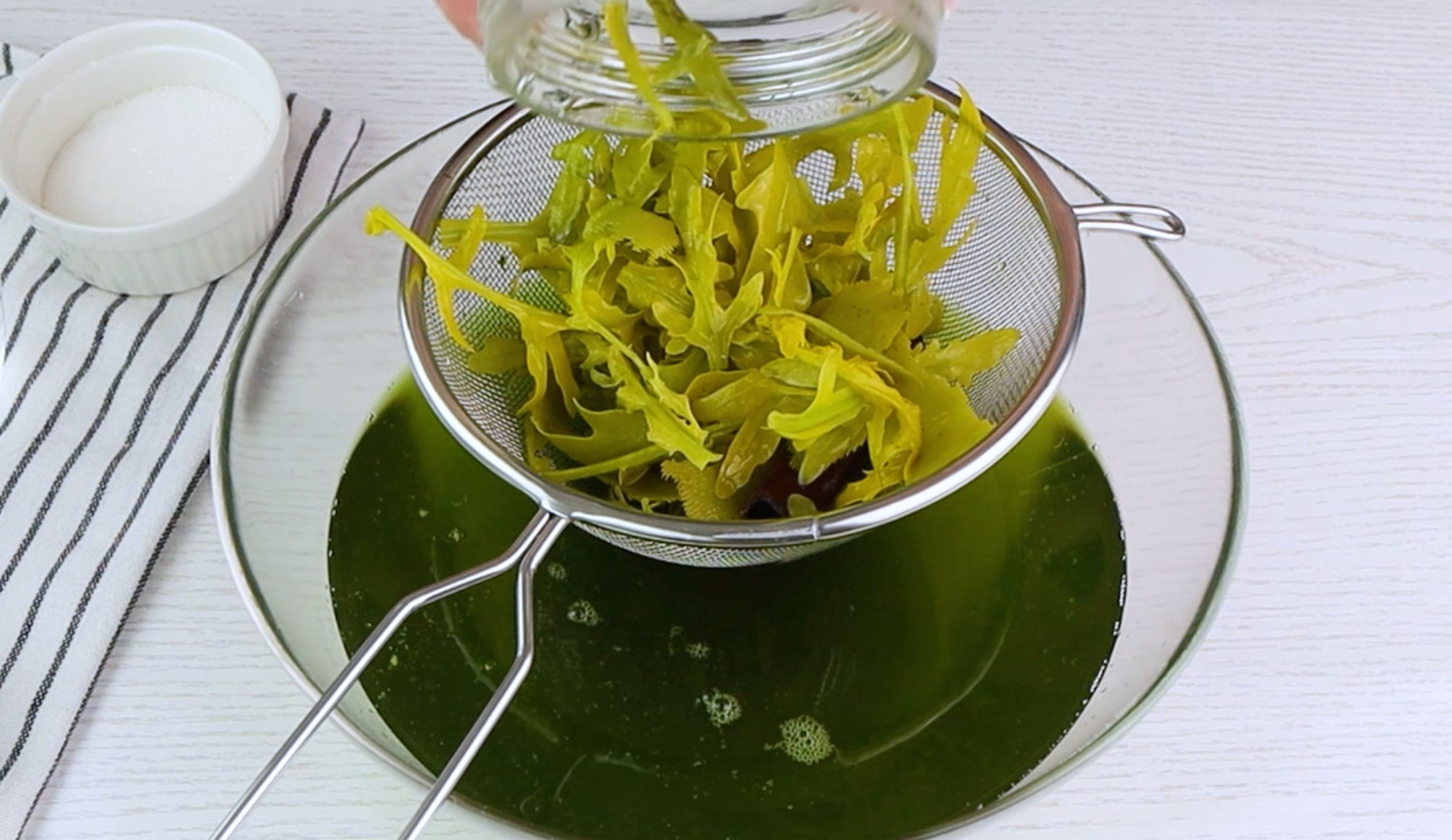 Rucolino fatto in casa: la ricetta del digestivo agrodolce | Ohga!