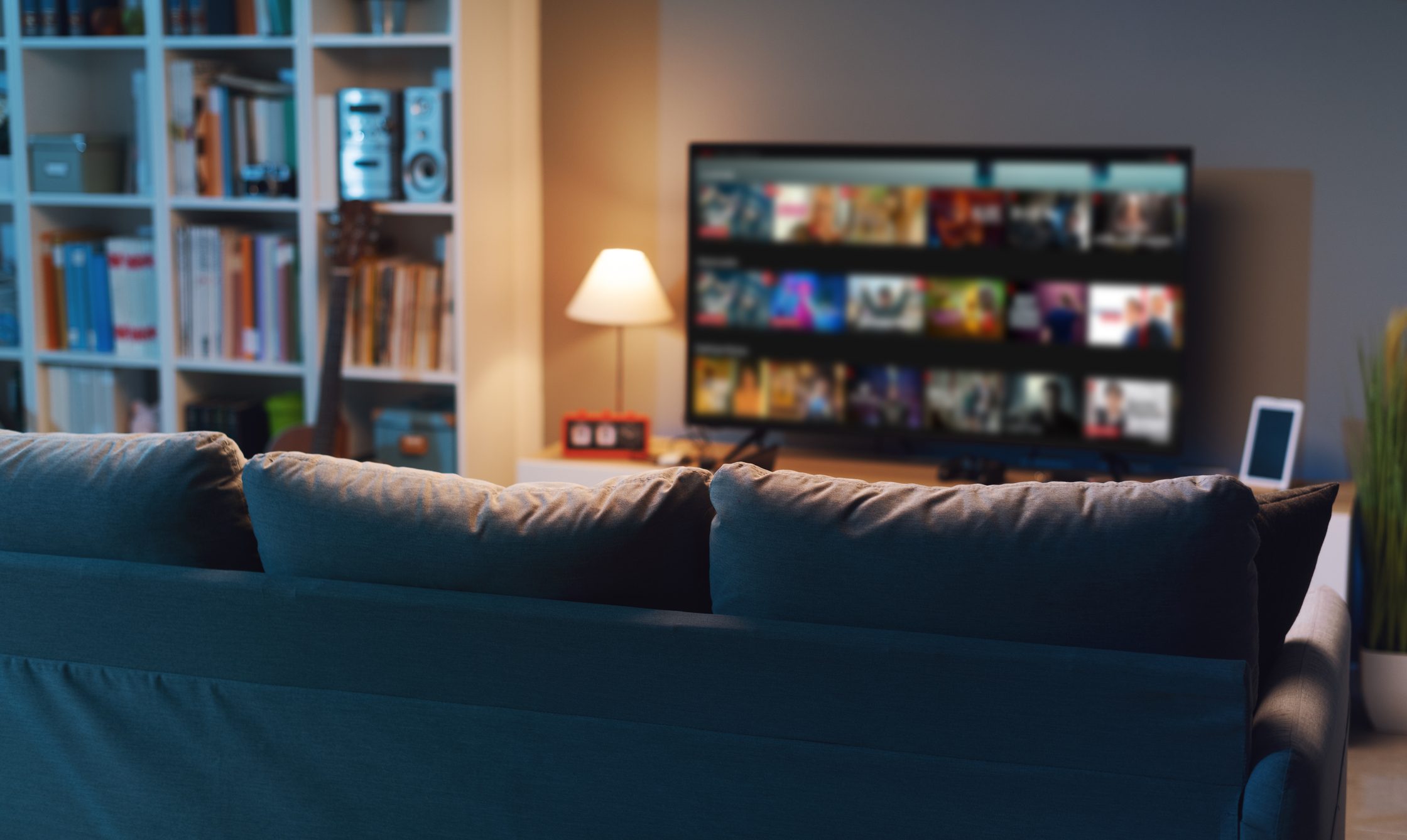 Guardare un film in streaming inquina: quattro consigli utili per ...