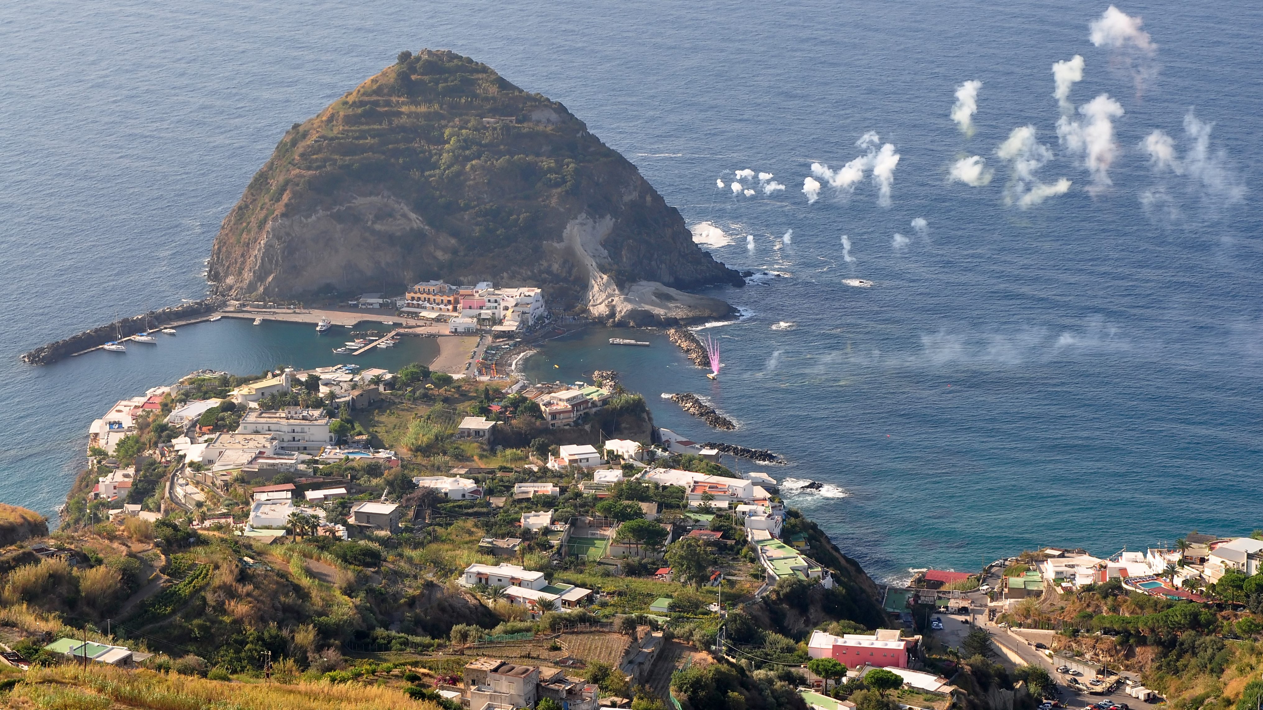 Dove si trovano Le Fumarole, le terme all'aperto di origine vulcanica ...