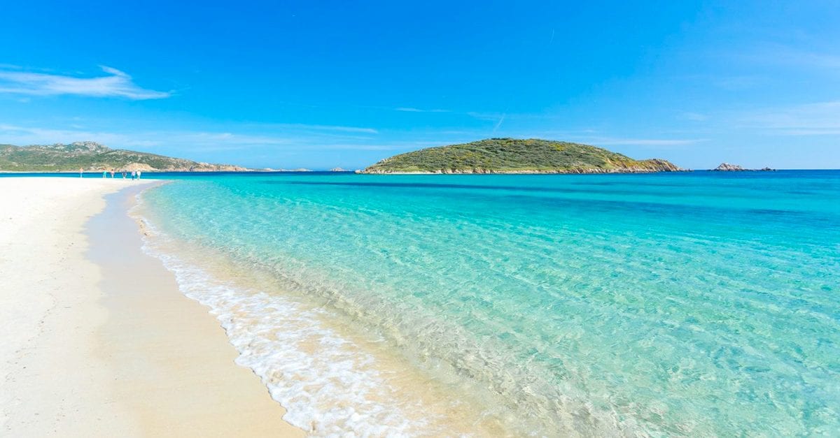 Le spiagge a numero chiuso della Sardegna: quali sono e come prenotare ...