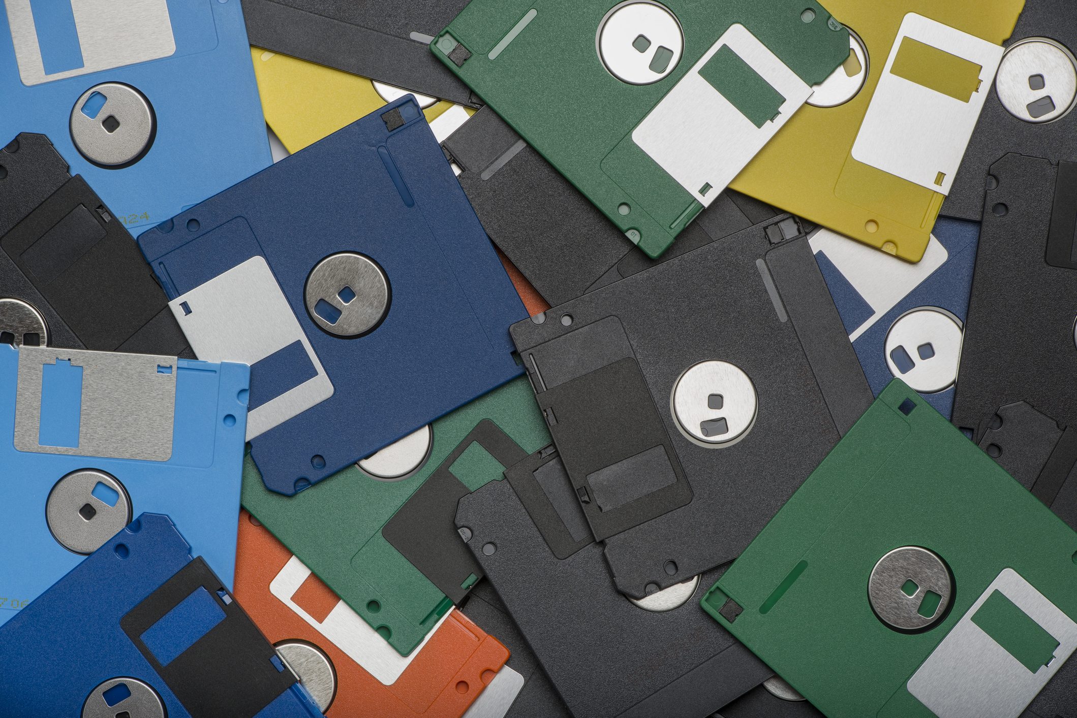 10 idee di riciclo creativo per i vecchi floppy disk degli anni 90