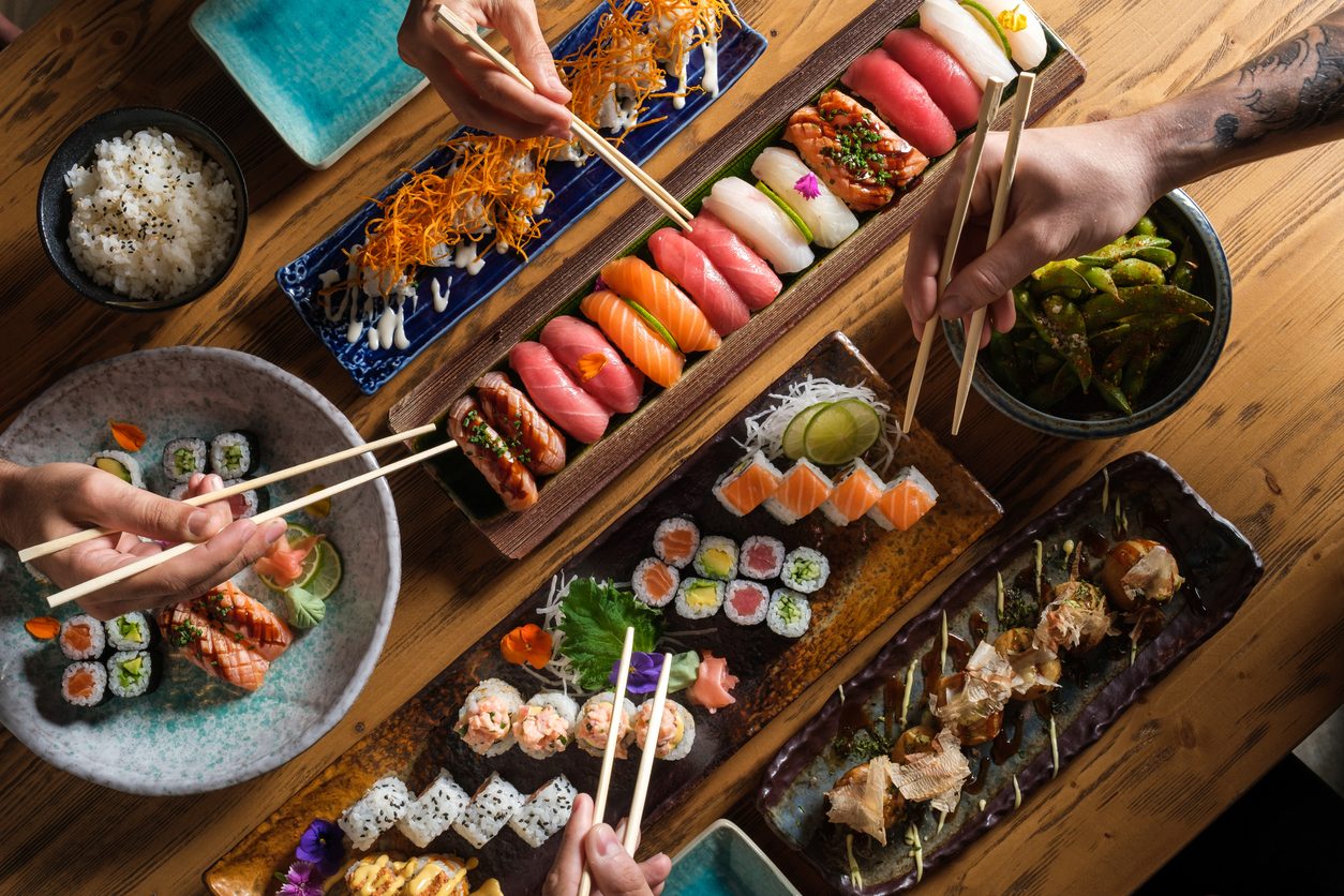 Com'è nato il sushi e perché è così diffuso anche in Occidente